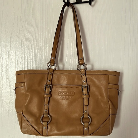 Coach | Bags | Vintage Coach Tan Leather Shoulder Bag | Poshmark
